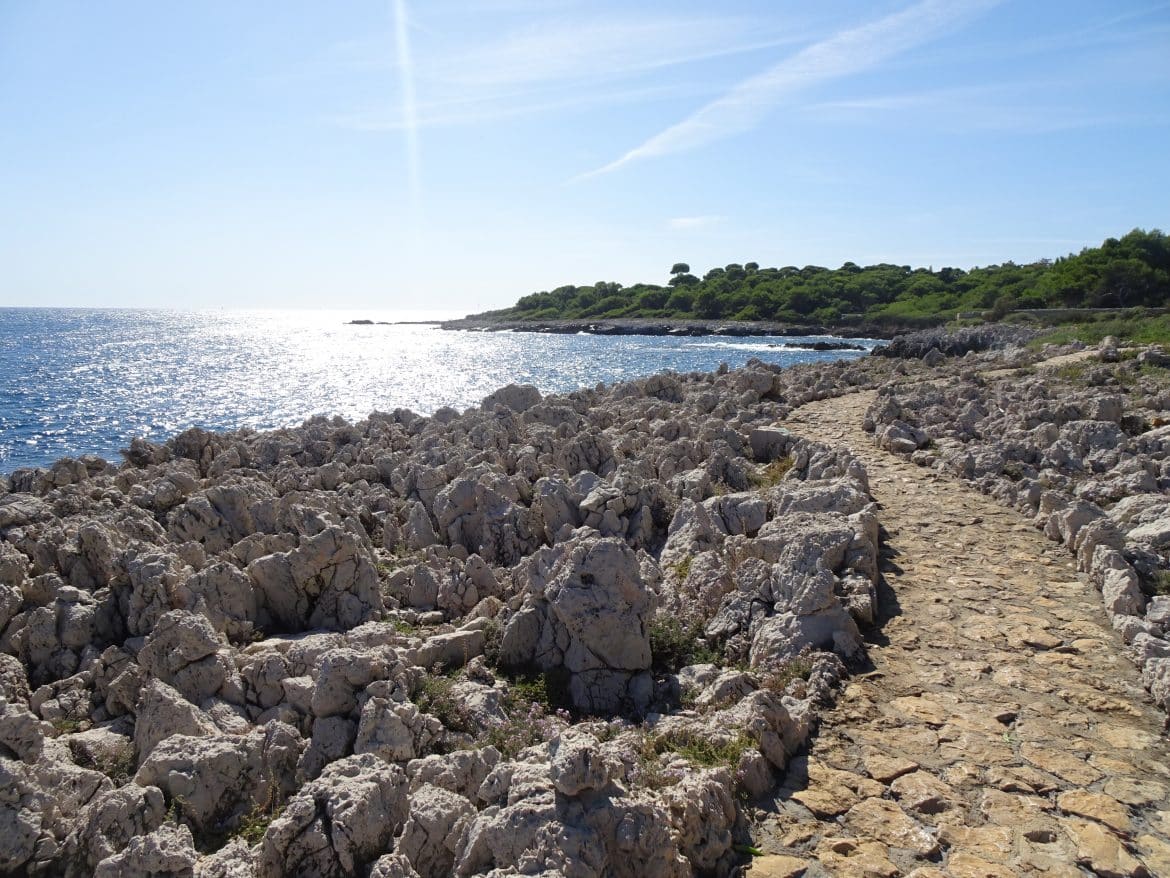 Sentier du Littoral : détail de la belle balade au Cap d'Antibes - Goyav